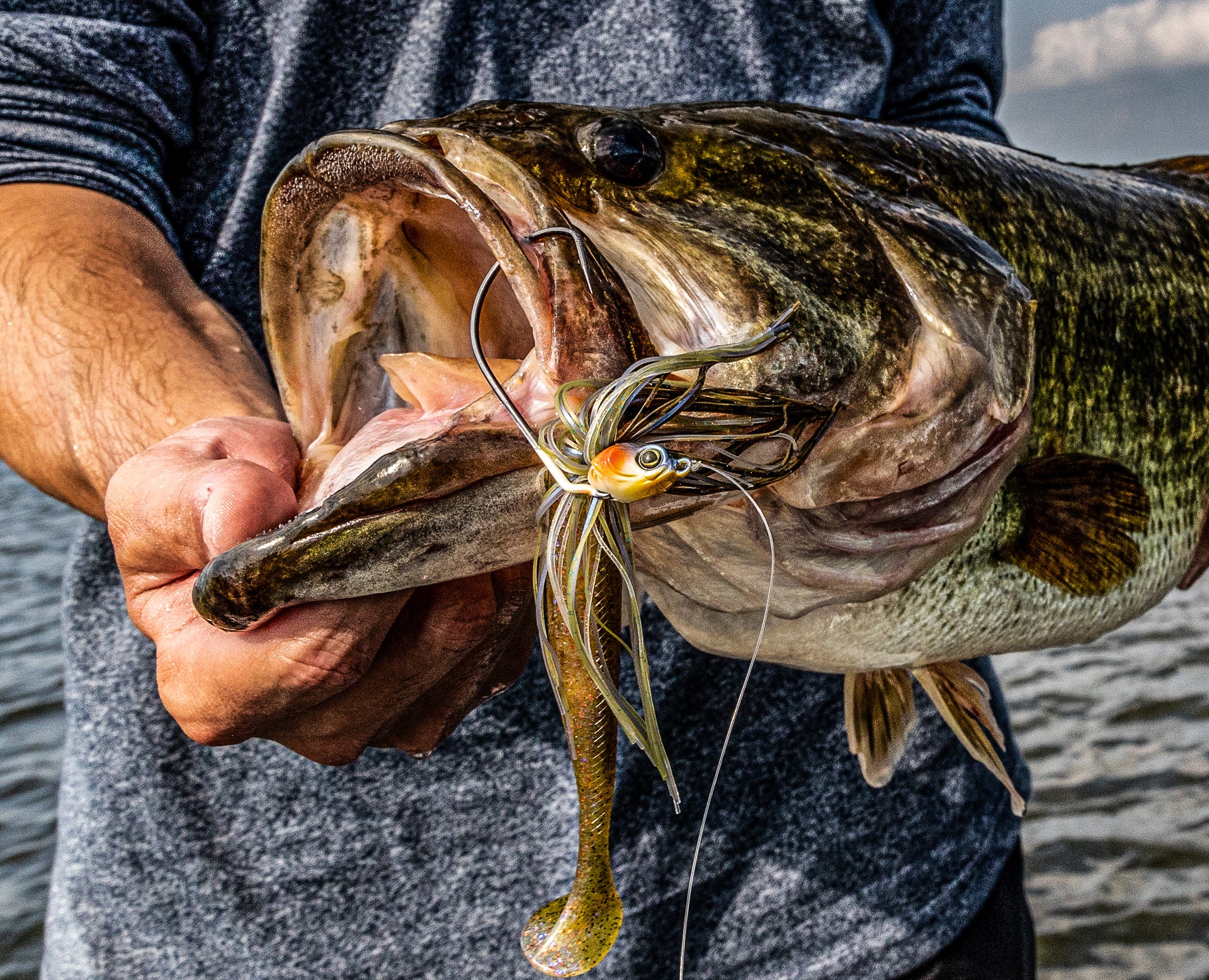 6th Sense Fishing - Jigs - Axle Swinging Swim Jig